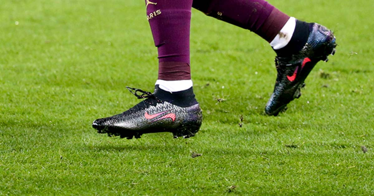 Kylian Mbappé Debuts 'Chosen 2' Mercurial Superfly - SoccerBible