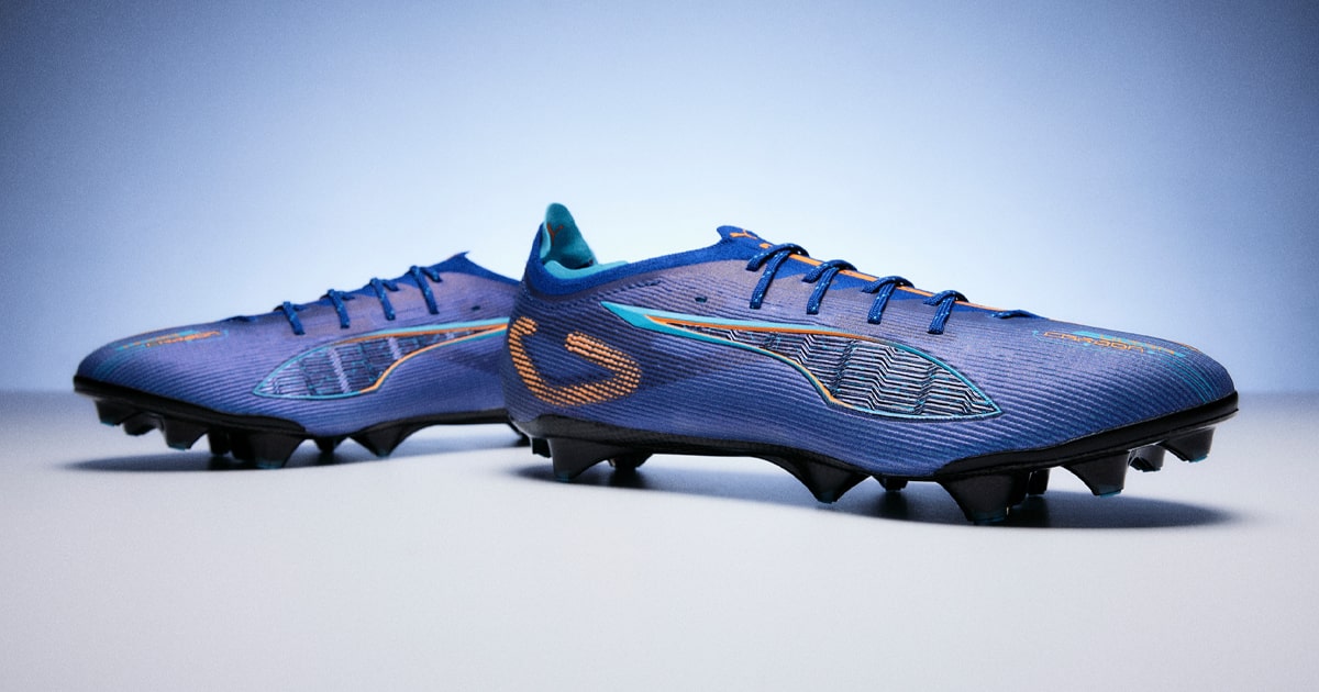 PUMA Drop The Limited Ultra Carbon 5 Speed Edition - SoccerBible